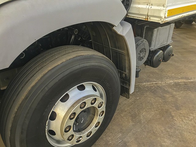 2011 VOLKSWAGEN CONSTELLATION 24.250 14 TON | Impala Truck Sales