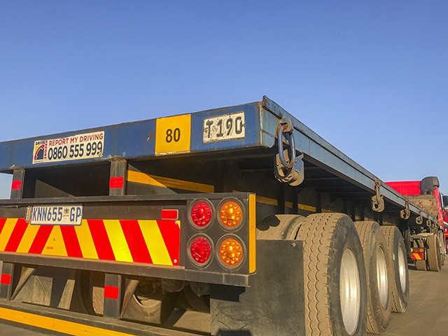 1990 Hendred Frauhauf Tri-axle Flat Deck 14M Trailer | Impala Truck Sales