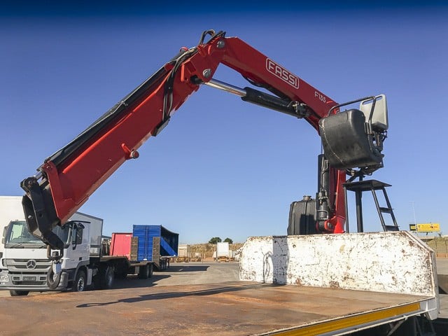 2015 UD Nissan QUESTER CWE 370 Crane Truck | Impala Truck Sales