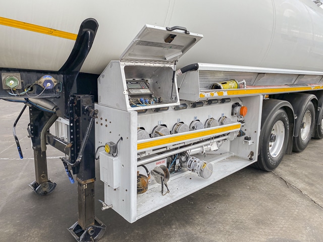2014 GRW Fuel Tanker 40 000L - Pump & Meter - Tri Axle Trailer | Impala ...