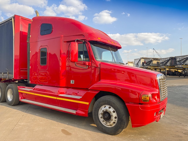 2000 Freightliner Century Class 120 Combo | Impala Truck Sales