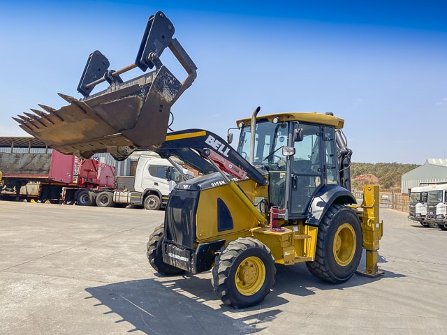 2015 Bell 315SK Workpro TLB Backhoe | Impala Truck Sales