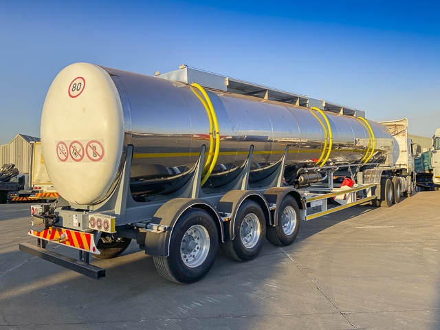 2013 GRW Stainless Steel Tanker 42000L - Chemical Solvents - Tri-Axle ...