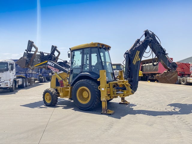 2015 Bell 315SK Workpro TLB Backhoe | Impala Truck Sales