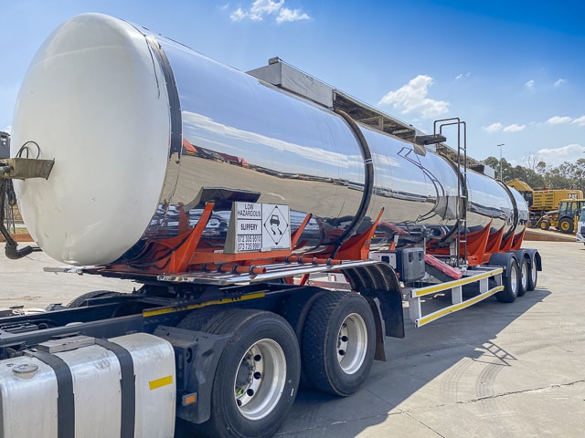 2013 GRW Stainless Steel Tanker 42000L - Chemical Solvents - Tri-Axle ...