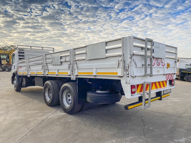 2018 Volkswagen Constellation 24.250 - 14 Ton Dropside | Impala Truck Sales